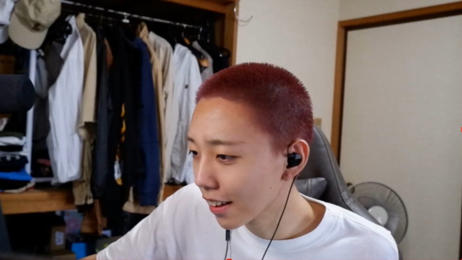 【VALORANT】GON(ゴン)の感度設定・使用デバイスとは？マウス・キーボードを紹介 | Better Buy