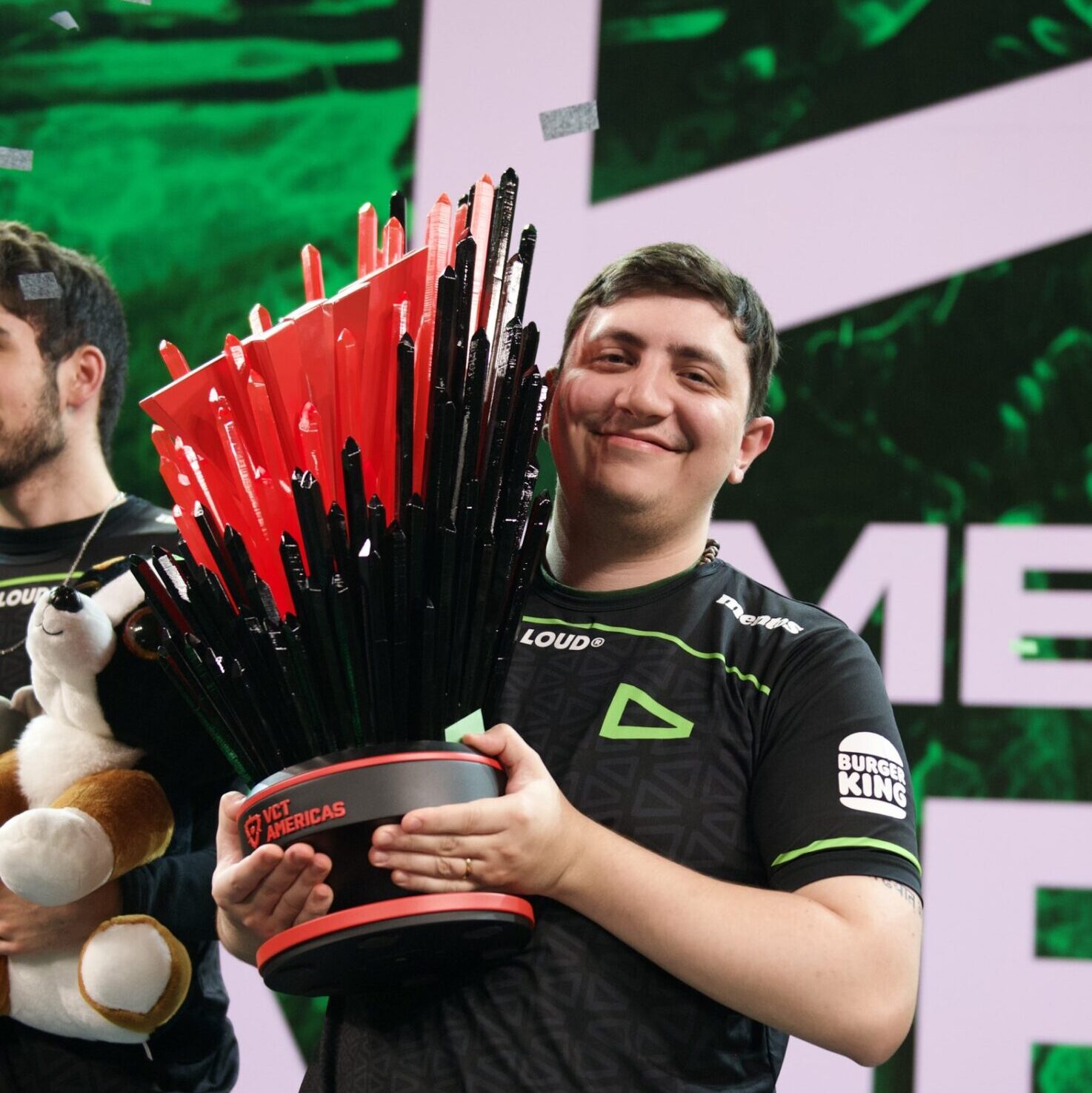 【VALORANT】Saadhak(サダーキ)の感度設定・使用デバイスとは？マウス・キーボードを紹介 | Better Buy