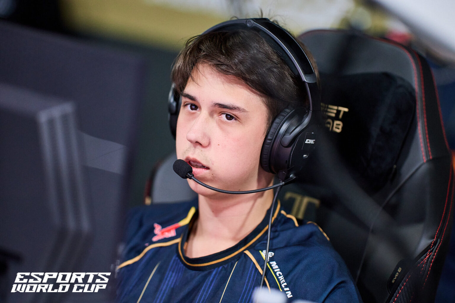 【FORTNITE】Merstach(メルスタッチ)の感度設定・使用デバイスとは？マウス・キーボードを紹介 | Better Buy